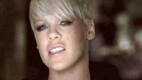 Pink ... Fuckin' Perfect, un extrait inédit de son nouveau clip | À Voir