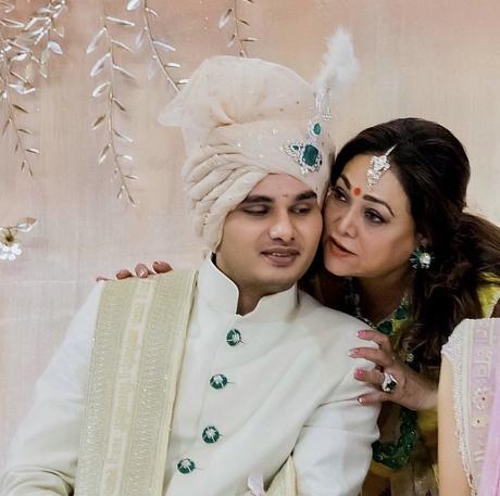 Tina Ambani publie un portrait de famille pour souhaiter à son neveu ...