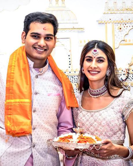 Tina Ambani publie un portrait de famille pour souhaiter à son neveu ...